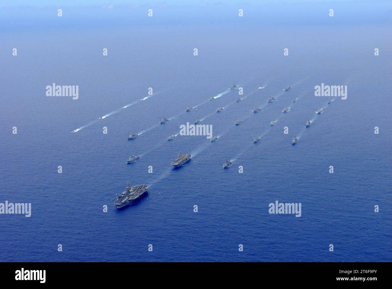USS Ronald Reagan action Stock Photo - Alamy