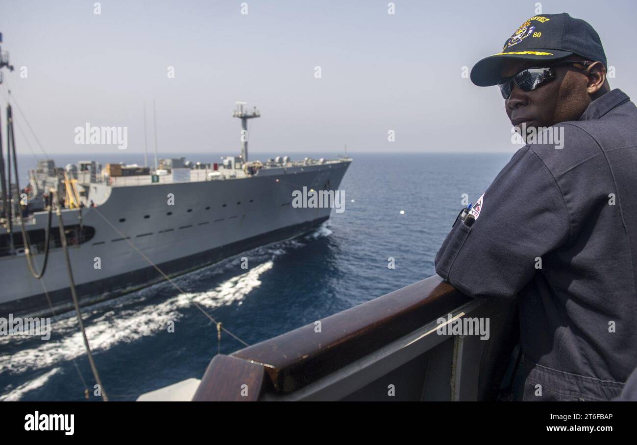 USS ROOSEVELT (DDG 80) 140330 Stock Photo - Alamy
