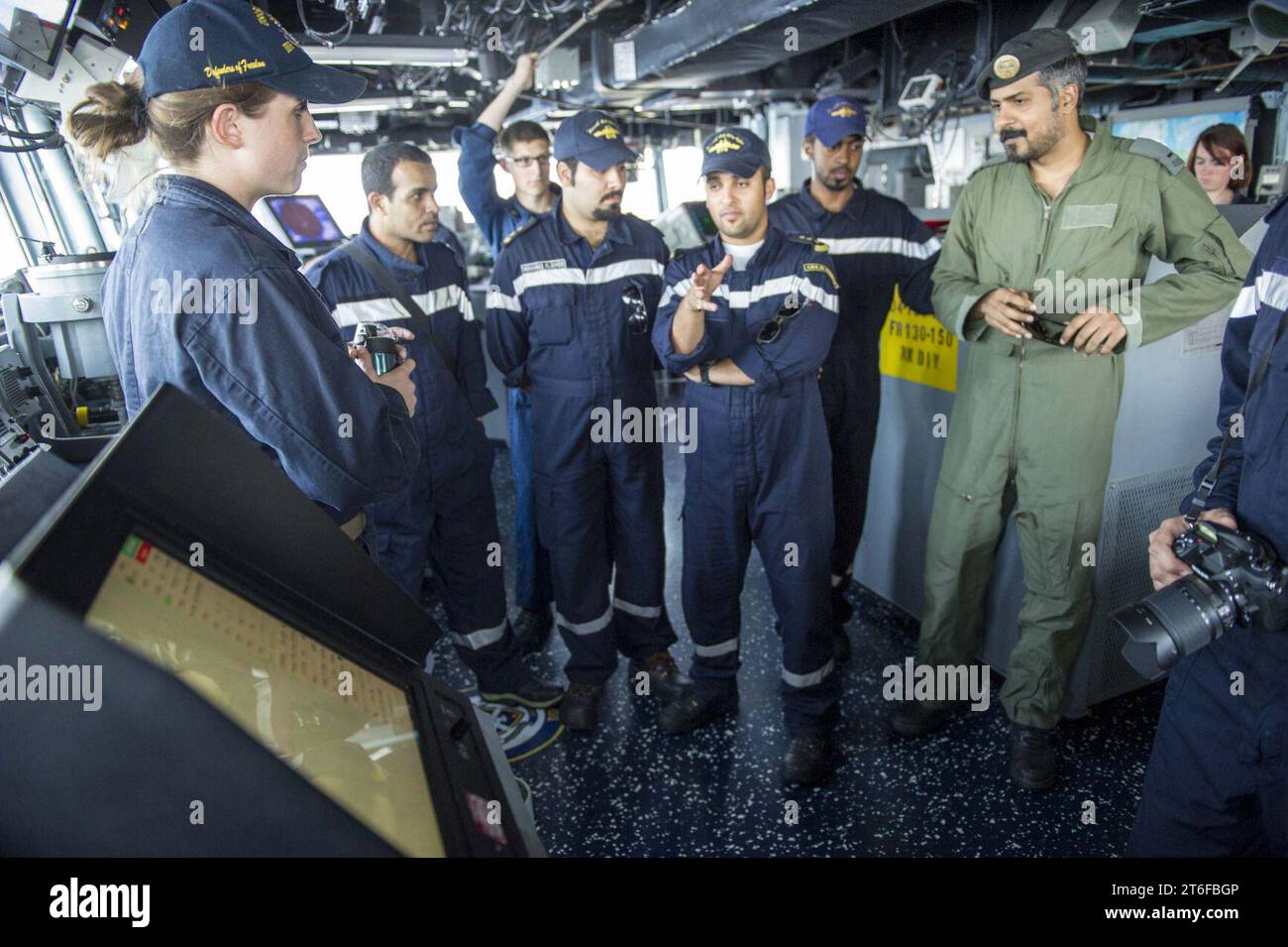 USS Roosevelt (DDG 80) 140528 Stock Photo - Alamy