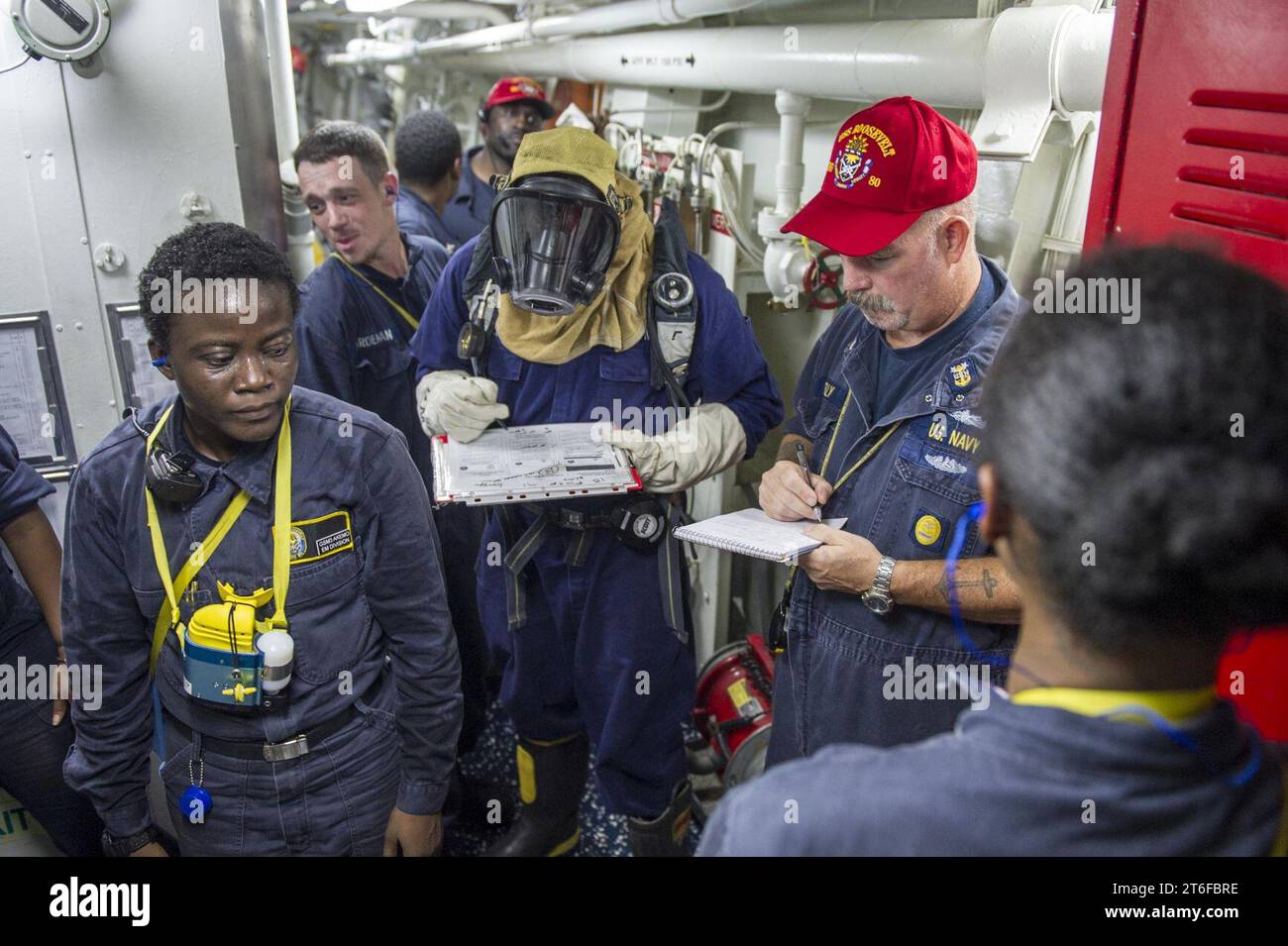 USS Roosevelt (DDG 80) 140828 Stock Photo - Alamy