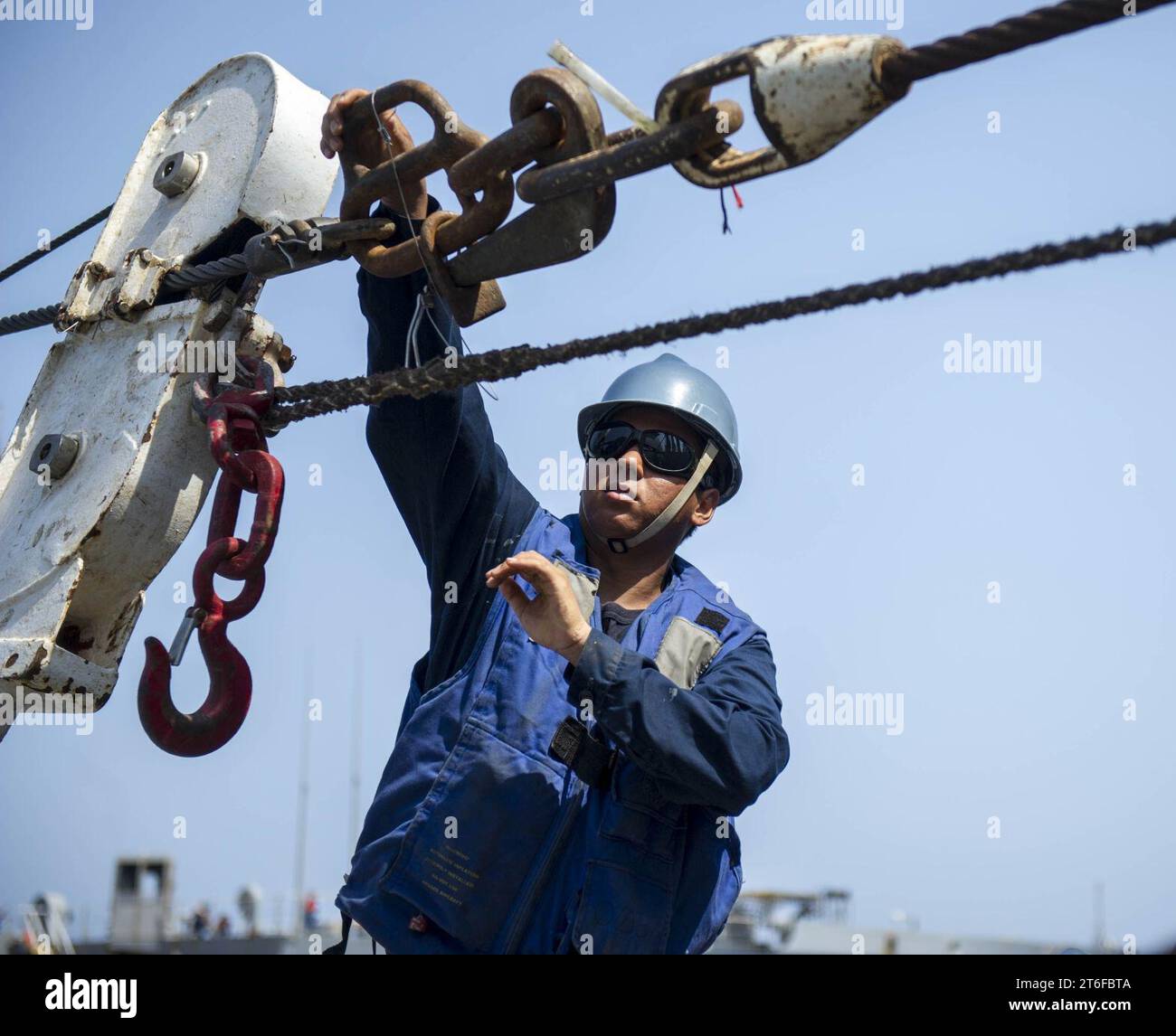 USS Roosevelt (DDG 80) 140824 Stock Photo - Alamy