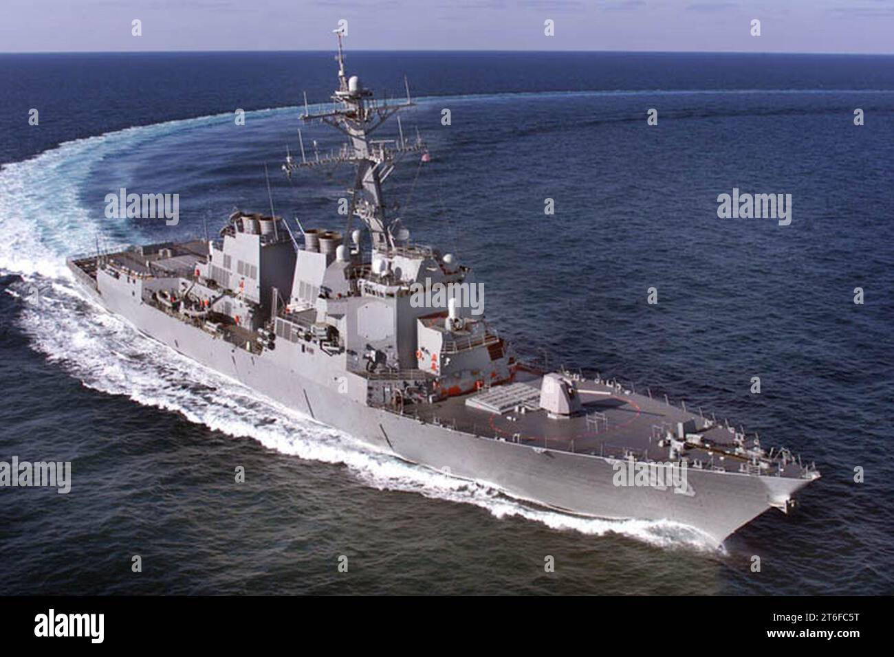 USS Roosevelt DDG-80 Stock Photo - Alamy