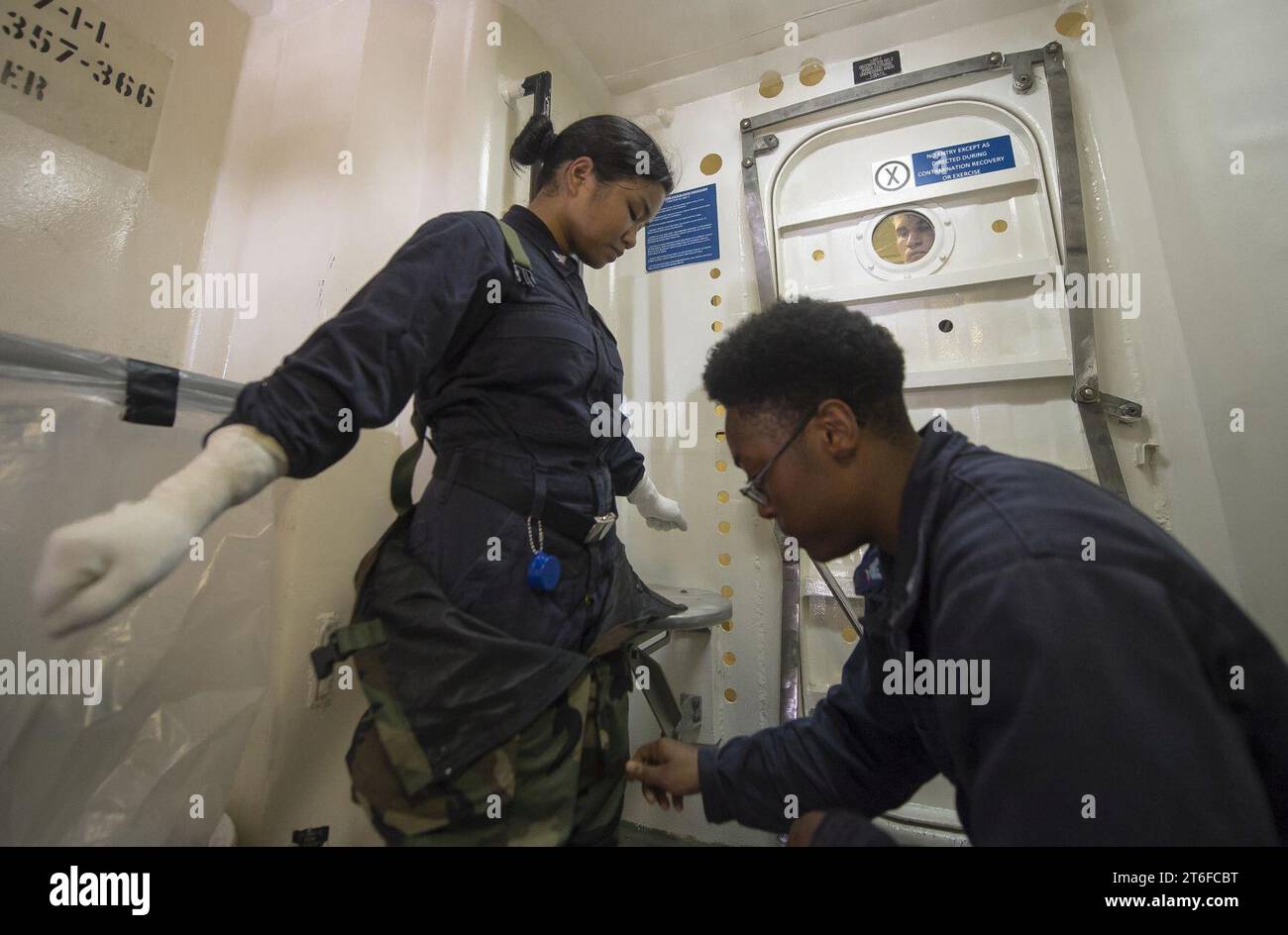 USS Ross operations 150716 Stock Photo - Alamy