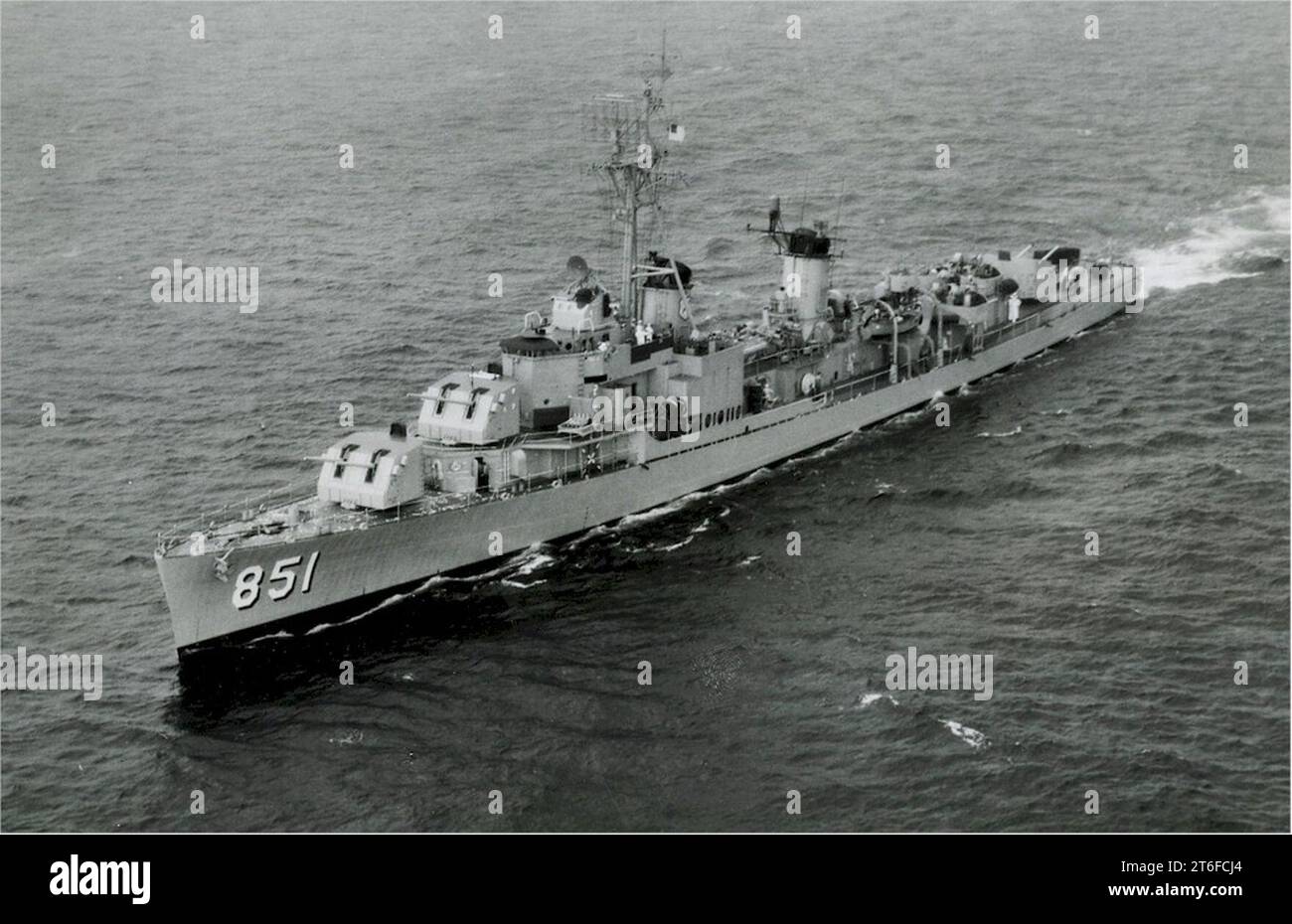 USS Rupertus (DD-851) underway in 1958 Stock Photo - Alamy