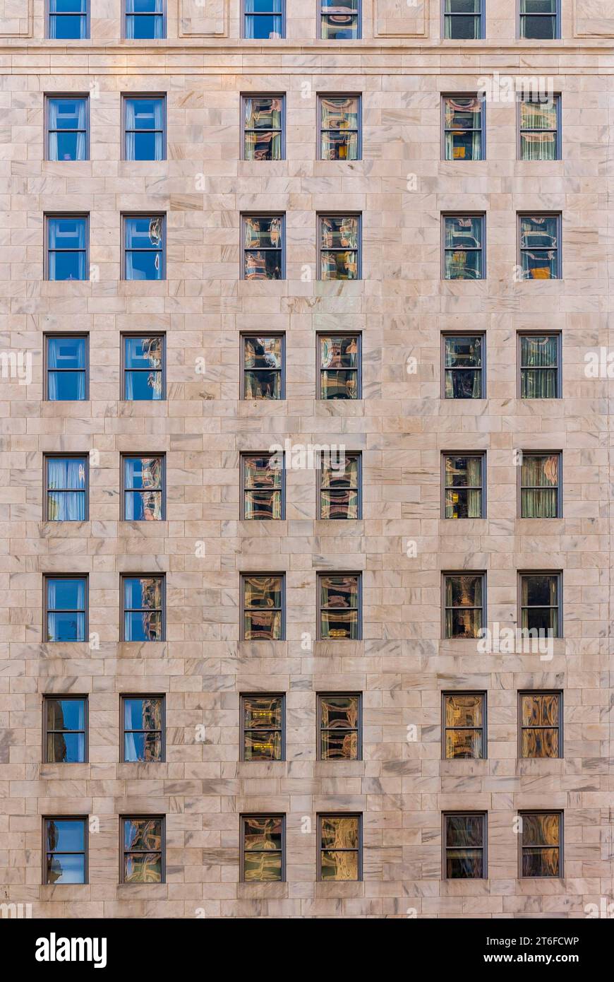 Modern symmetry hi-res stock photography and images - Alamy