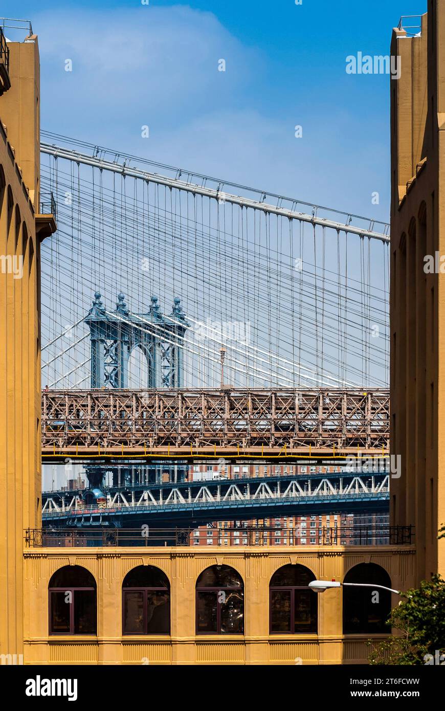 View through Brooklyn-bridge to Manhattan-Bridge, landmark, bridge ...