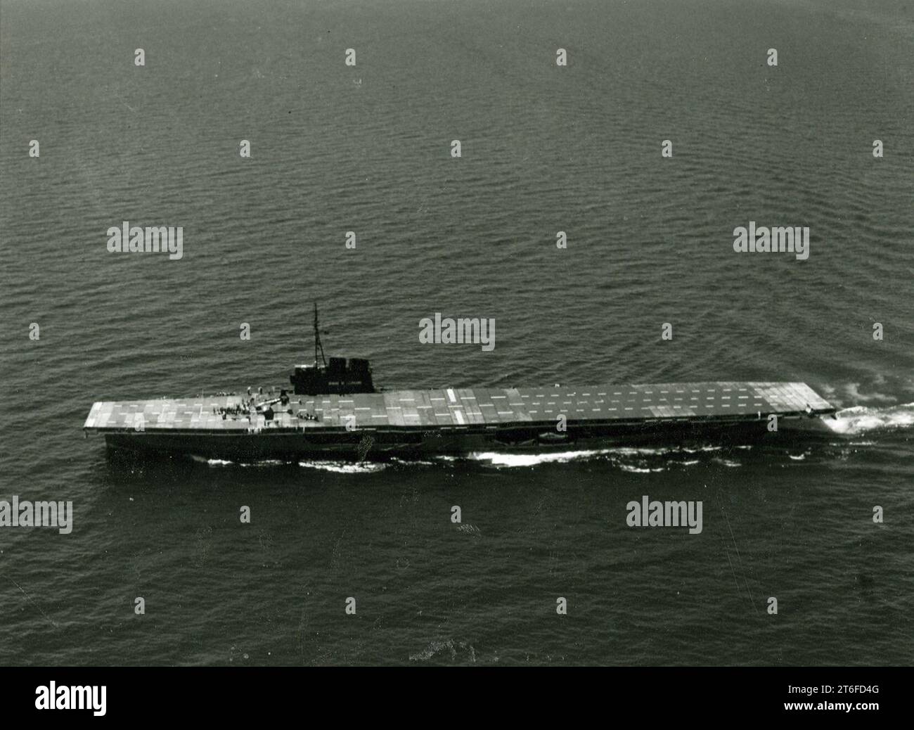 USS Sable (IX-81) underway in Lake Michigan in 1945 Stock Photo - Alamy