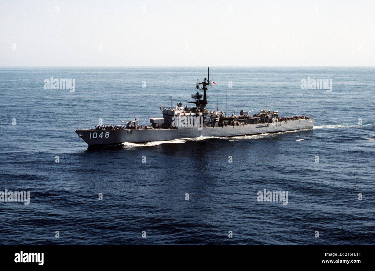 USS Sample (FF-1048) underway in the Pacific Ocean on 15 April 1983 ...