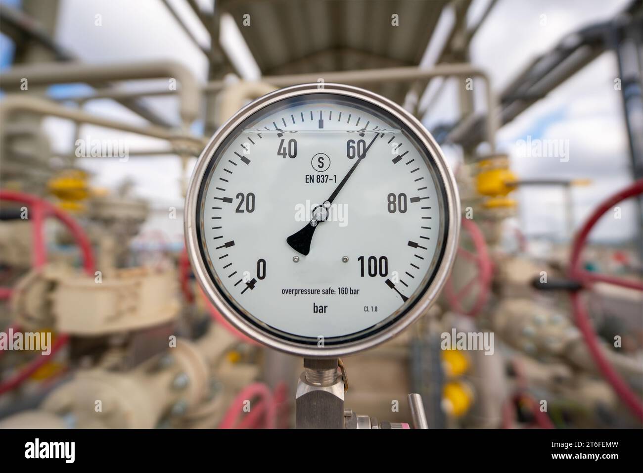 High pressure manometer at a natural gas pipeline Stock Photo - Alamy