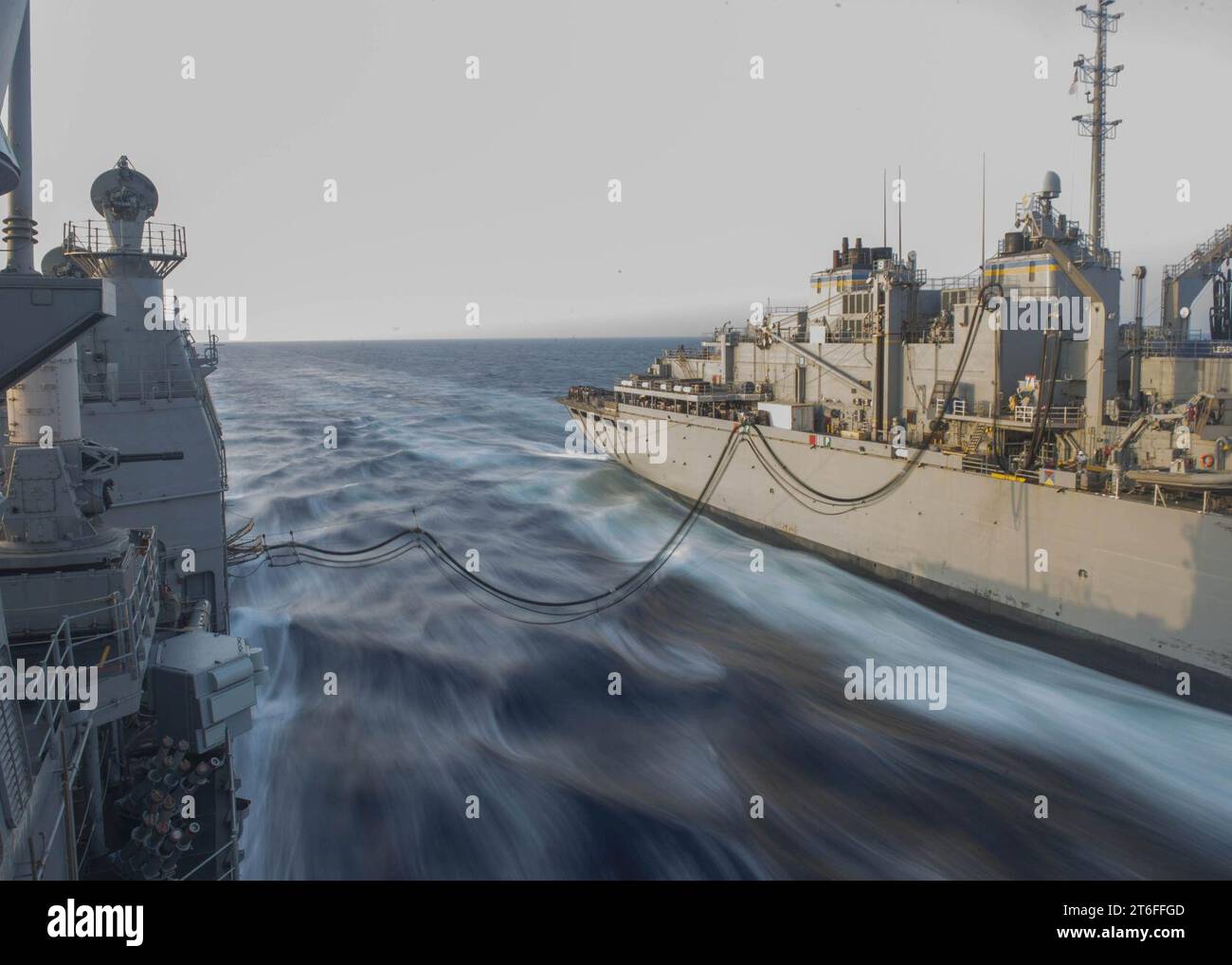 USS SAN JACINTO (CG 56) 131001 Stock Photo - Alamy
