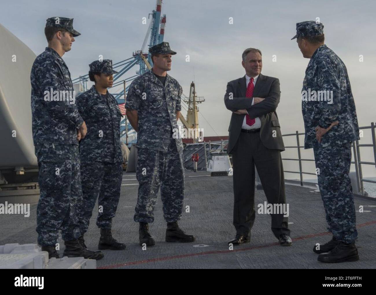 USS SAN JACINTO (CG 56) 131206 Stock Photo - Alamy