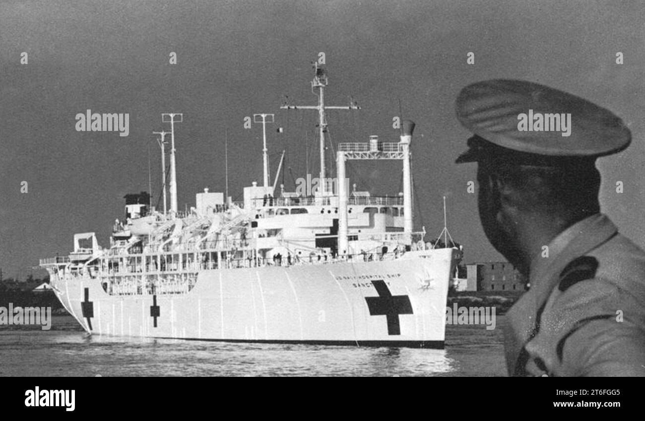 USS Sanctuary (AH-17) underway on the Mississippi River on 14 November ...