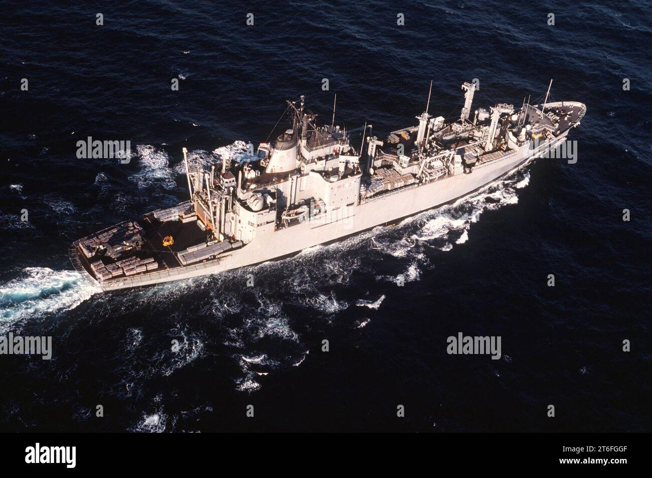 USS Santa Barbara (AE-28) underway in the Red Sea on 1 February 1991 ...