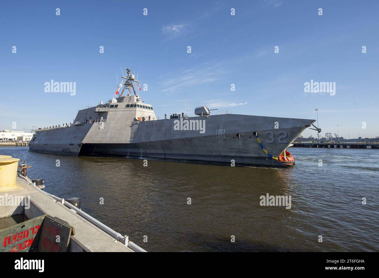 Uss santa barbara hi-res stock photography and images - Alamy