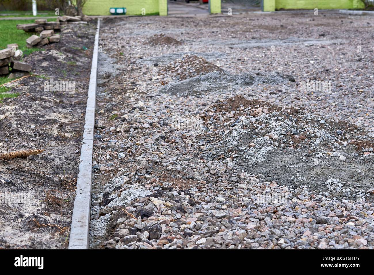 Installing crushed stone floor hi-res stock photography and images - Alamy