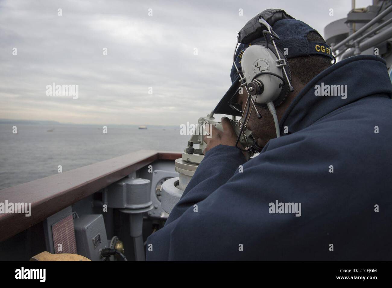 USS Shiloh action 150430 Stock Photo - Alamy