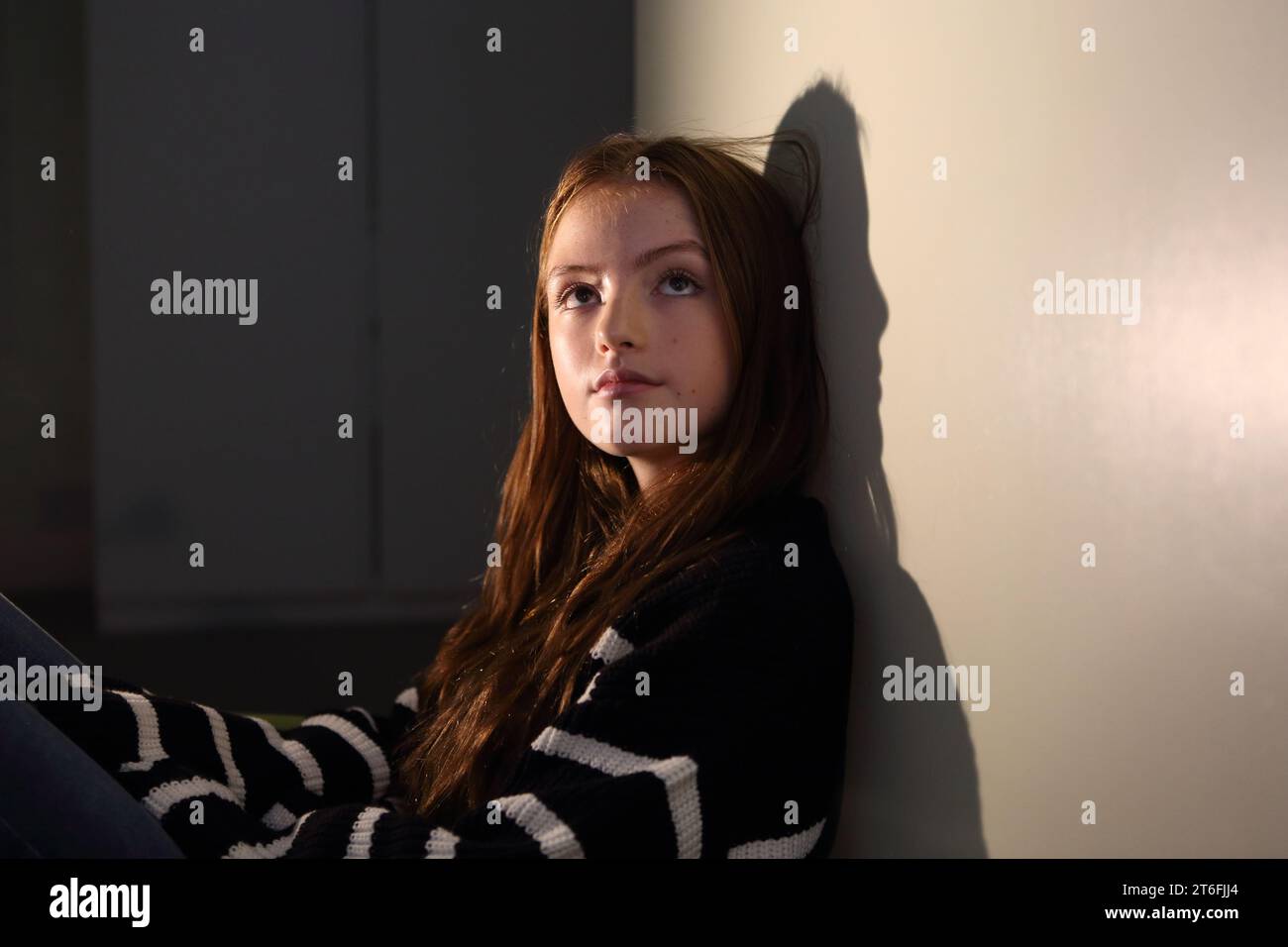Teenage girl thinking and imagining Stock Photo - Alamy