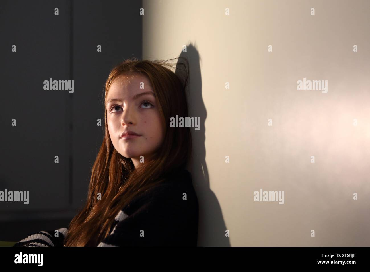 Teenage girl thinking and imagining Stock Photo - Alamy