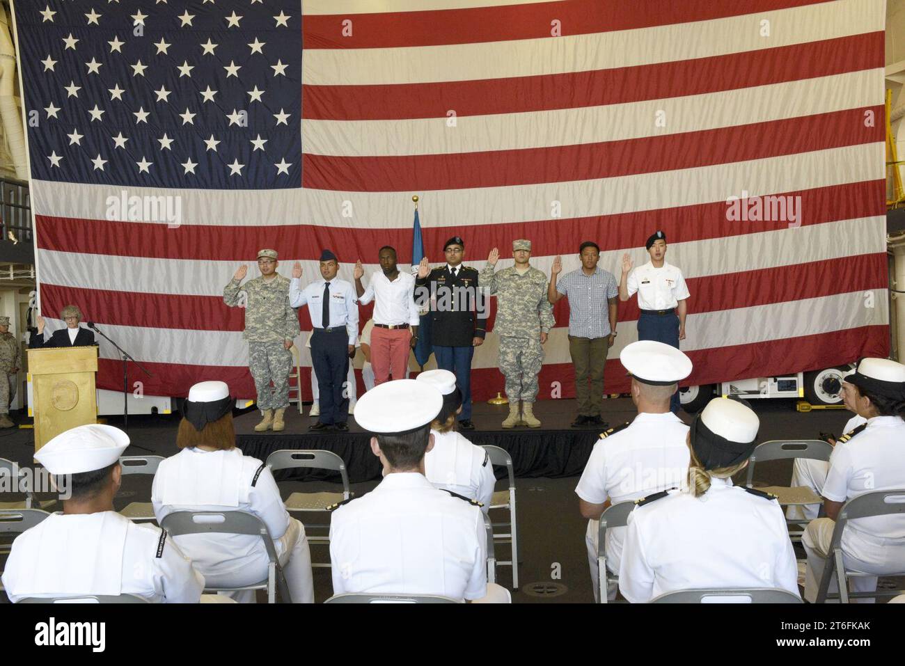 USS Somerset (LPD 25) Hosts Naturalization Ceremony During Seattle ...
