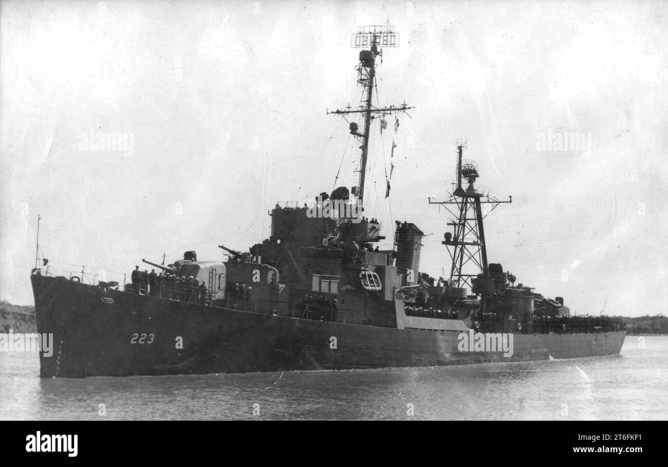 USS Spangenberg (DE-223) underway, circa in late 1945 Stock Photo - Alamy