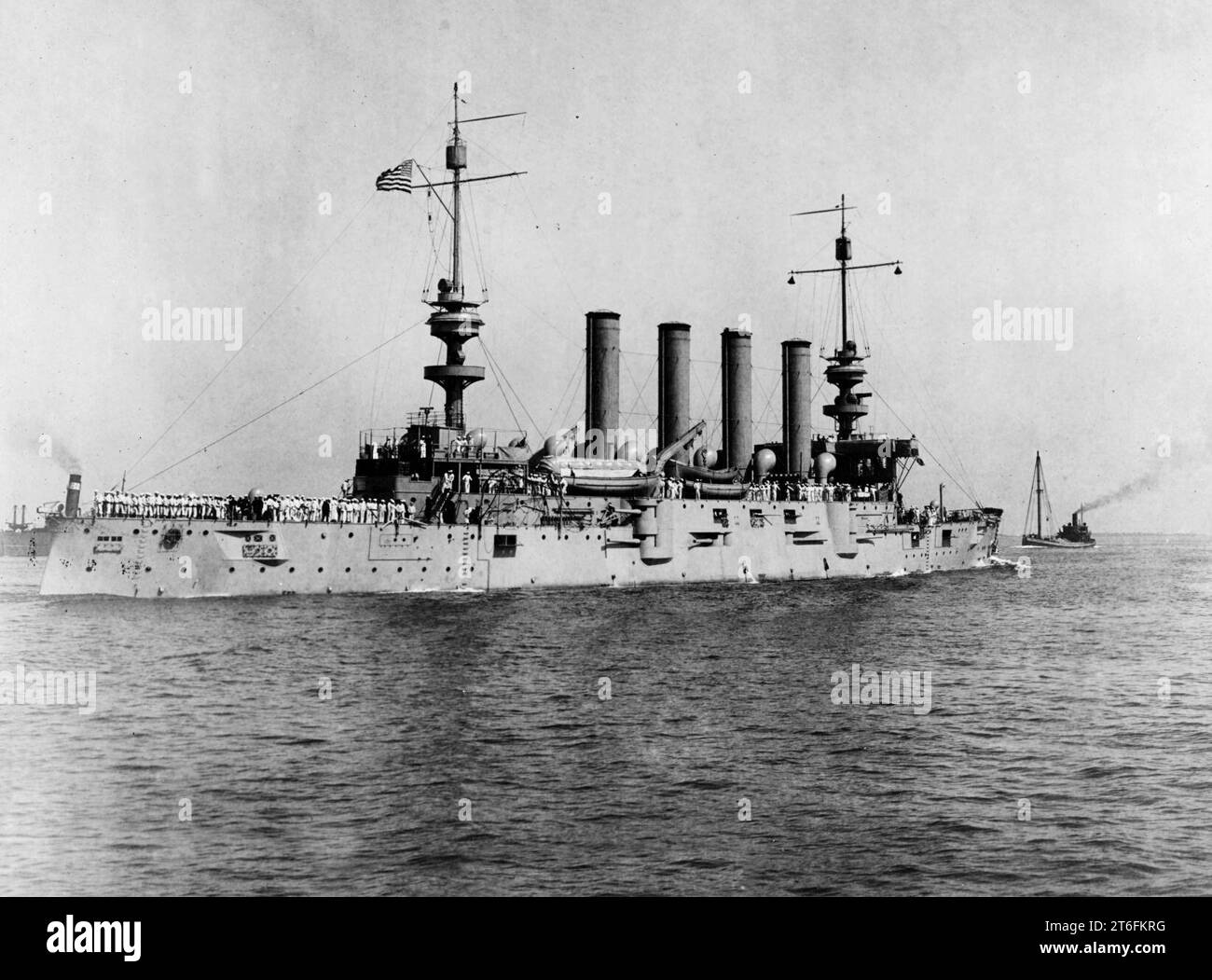 USS St. Louis (C-20) underway off the Boston Naval Shipyard ...