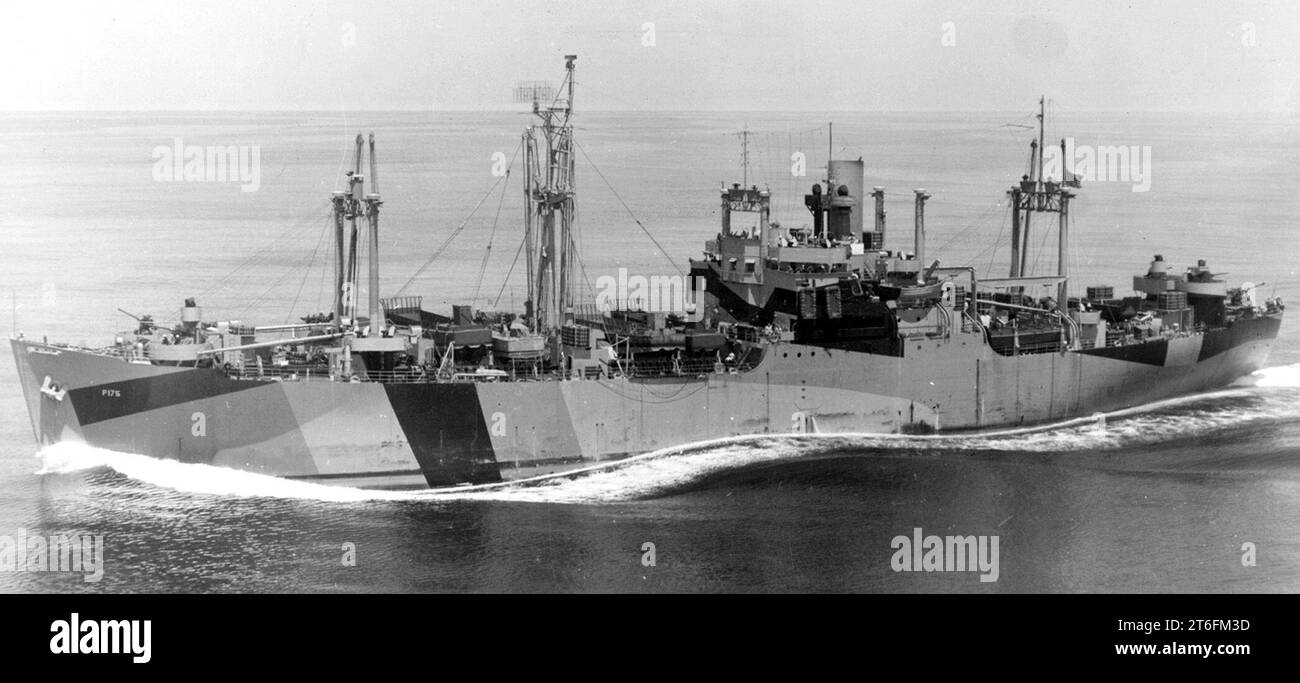 USS Starlight (AP-175) underway at sea on 12 May 1944 Stock Photo - Alamy