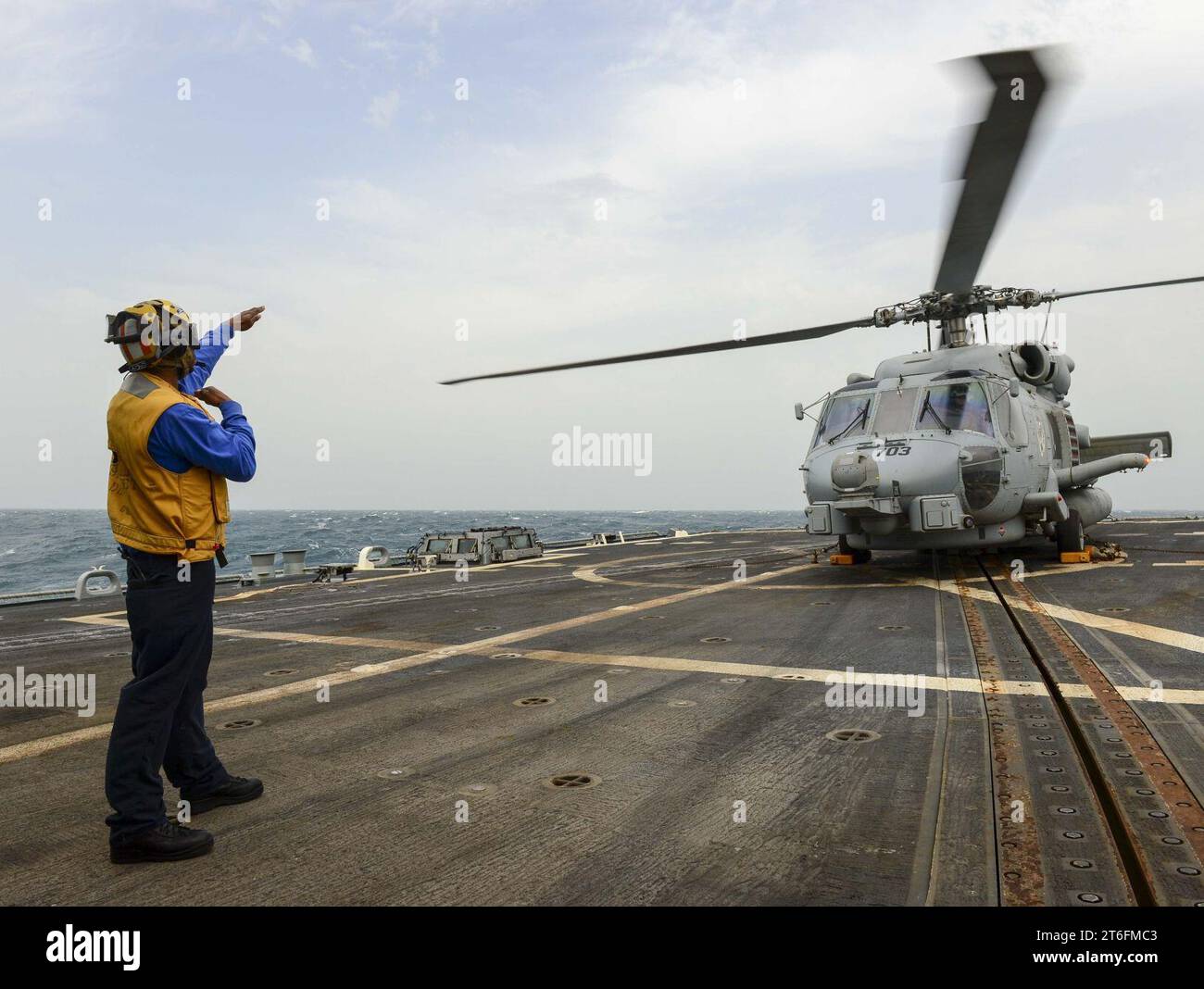 Uss sterett ddg 104 hi-res stock photography and images - Alamy