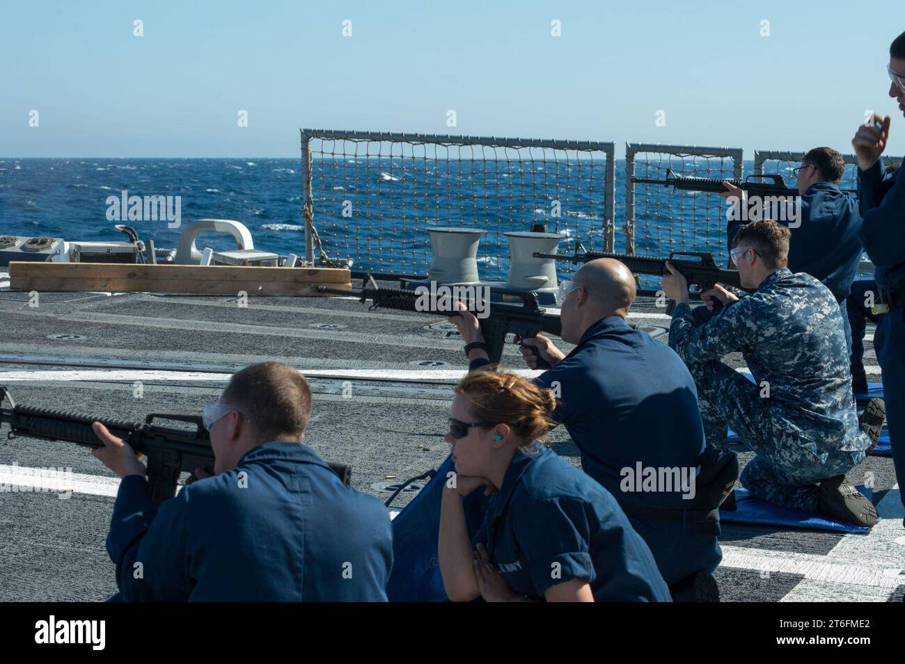 USS Sterett operations 130821 Stock Photo - Alamy