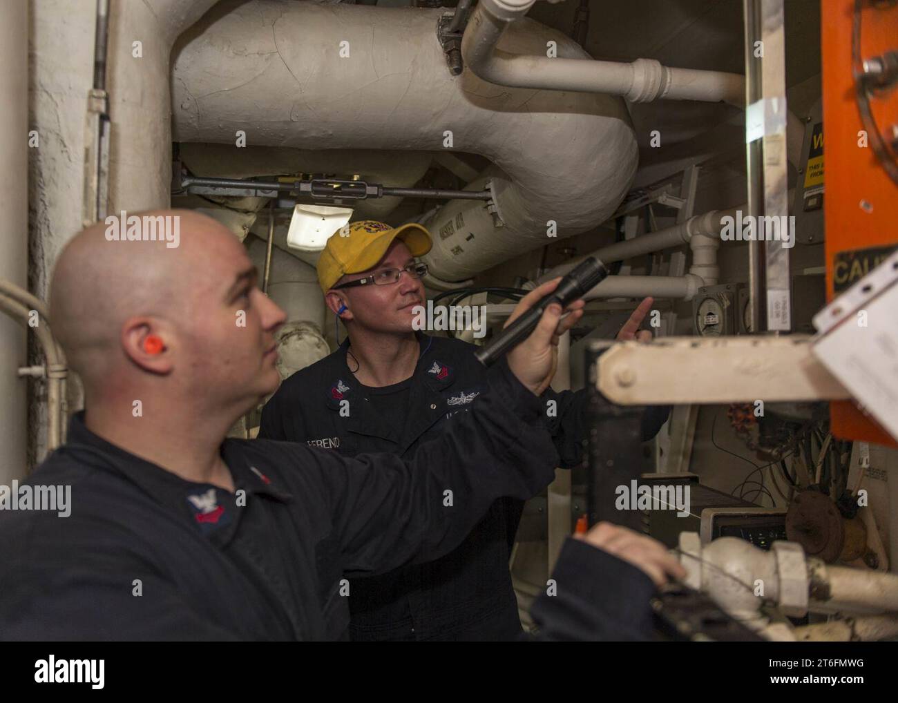USS STOUT (DDG 55) DEPLOYMENT 2016 160705 Stock Photo - Alamy
