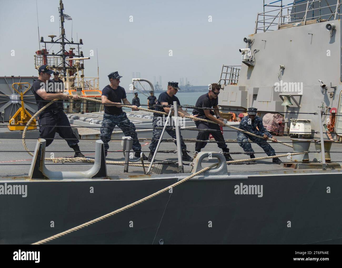 USS STOUT (DDG 55) DEPLOYMENT 2016 160904 Stock Photo - Alamy