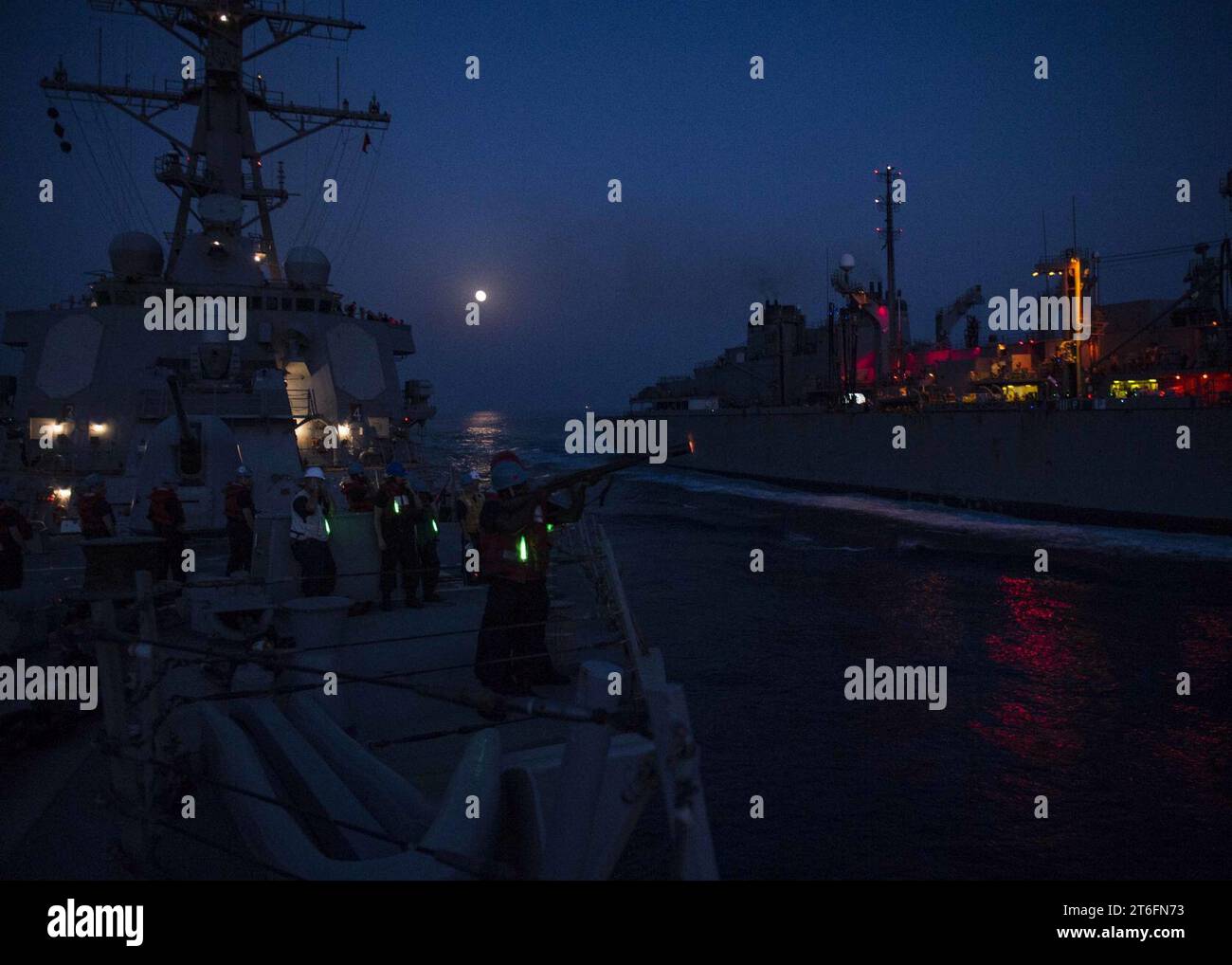 USS STOUT (DDG 55) DEPLOYMENT 2016 160916 Stock Photo - Alamy