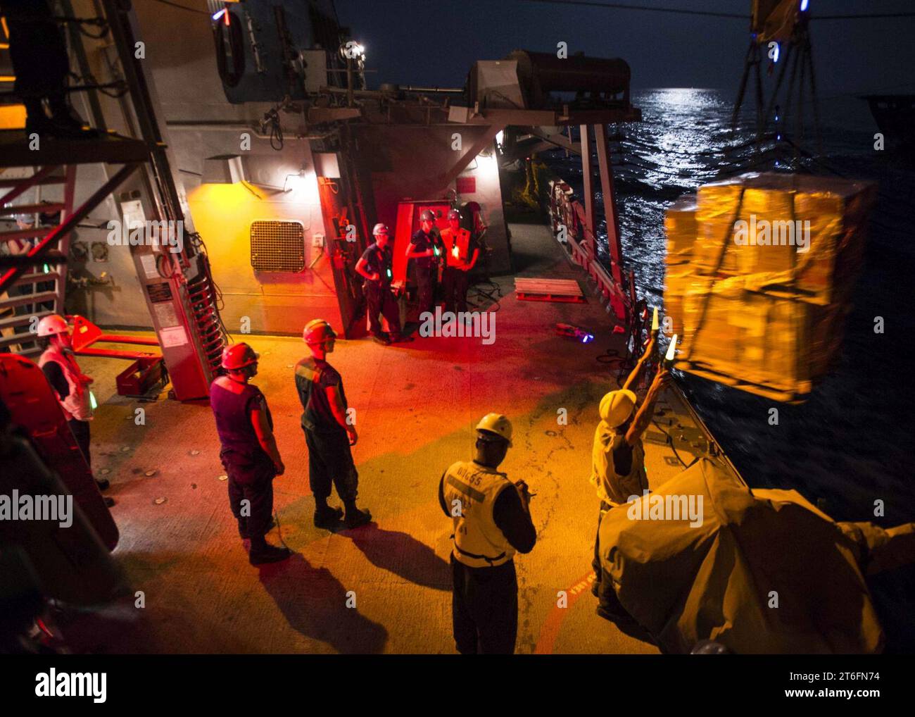 USS STOUT (DDG 55) DEPLOYMENT 2016 160916 Stock Photo - Alamy