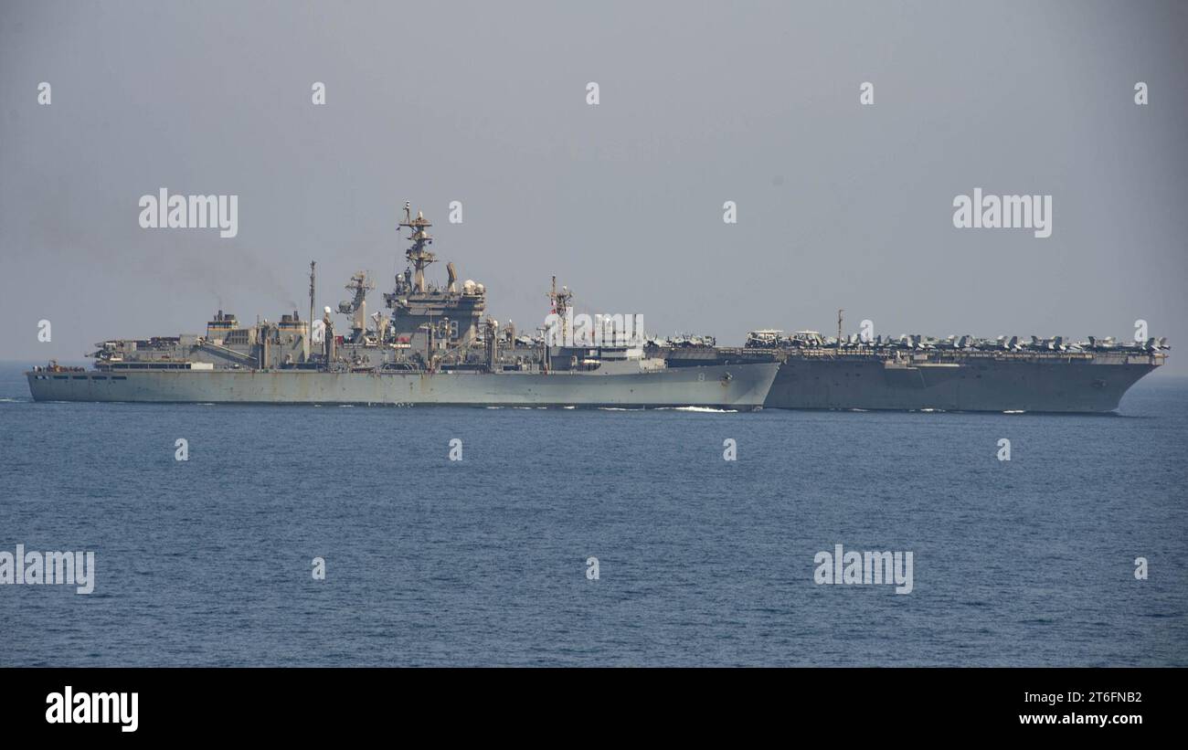USS STOUT (DDG 55) DEPLOYMENT 2016 161007 Stock Photo - Alamy