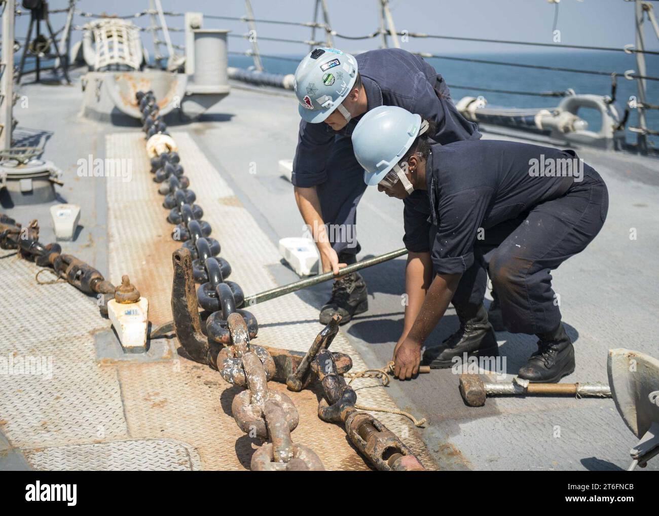 USS STOUT (DDG 55) DEPLOYMENT 2016 161011 Stock Photo - Alamy