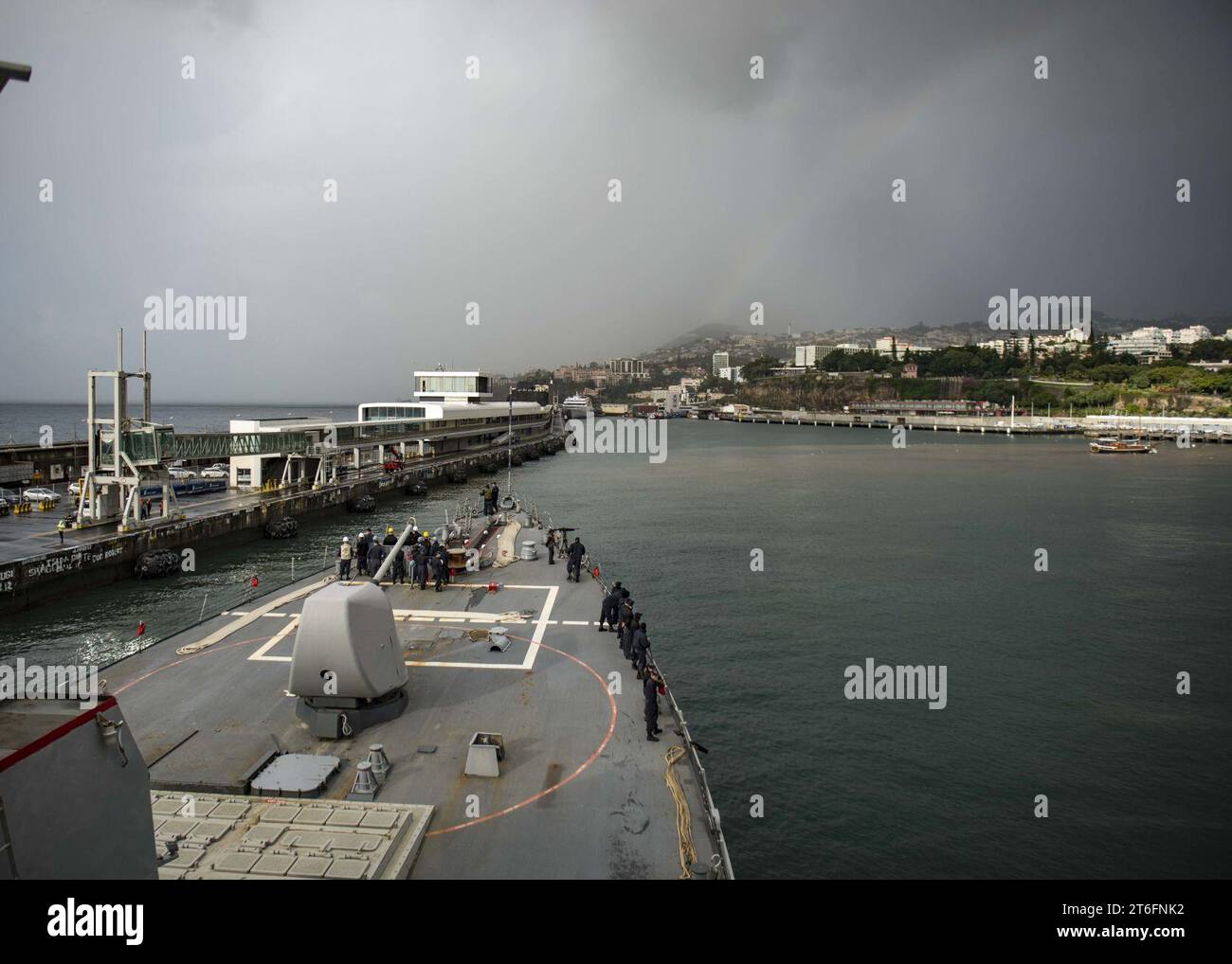 USS STOUT (DDG 55) DEPLOYMENT 2016 161104 Stock Photo - Alamy