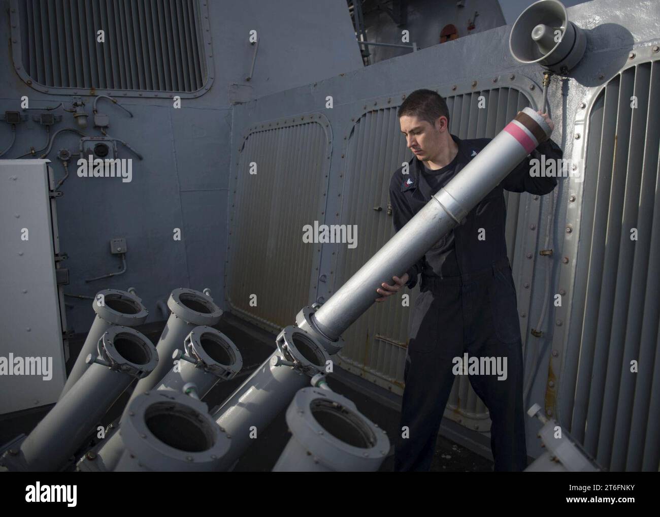 USS STOUT (DDG 55) DEPLOYMENT 2016 161108 Stock Photo - Alamy