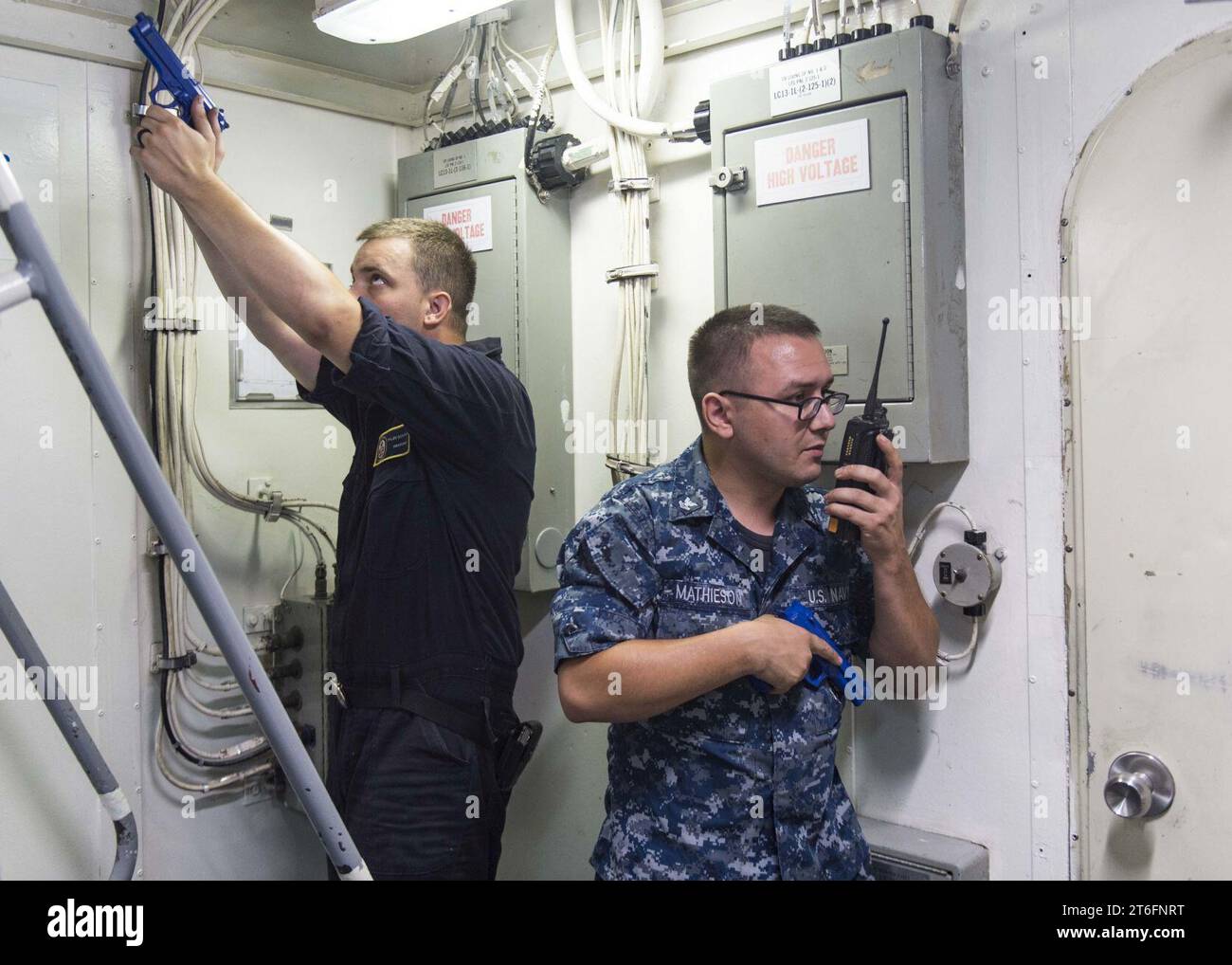 USS STOUT (DDG 55) PORT VISIT JEBEL ALI, UNITED ARAB EMIRATES 160730 ...