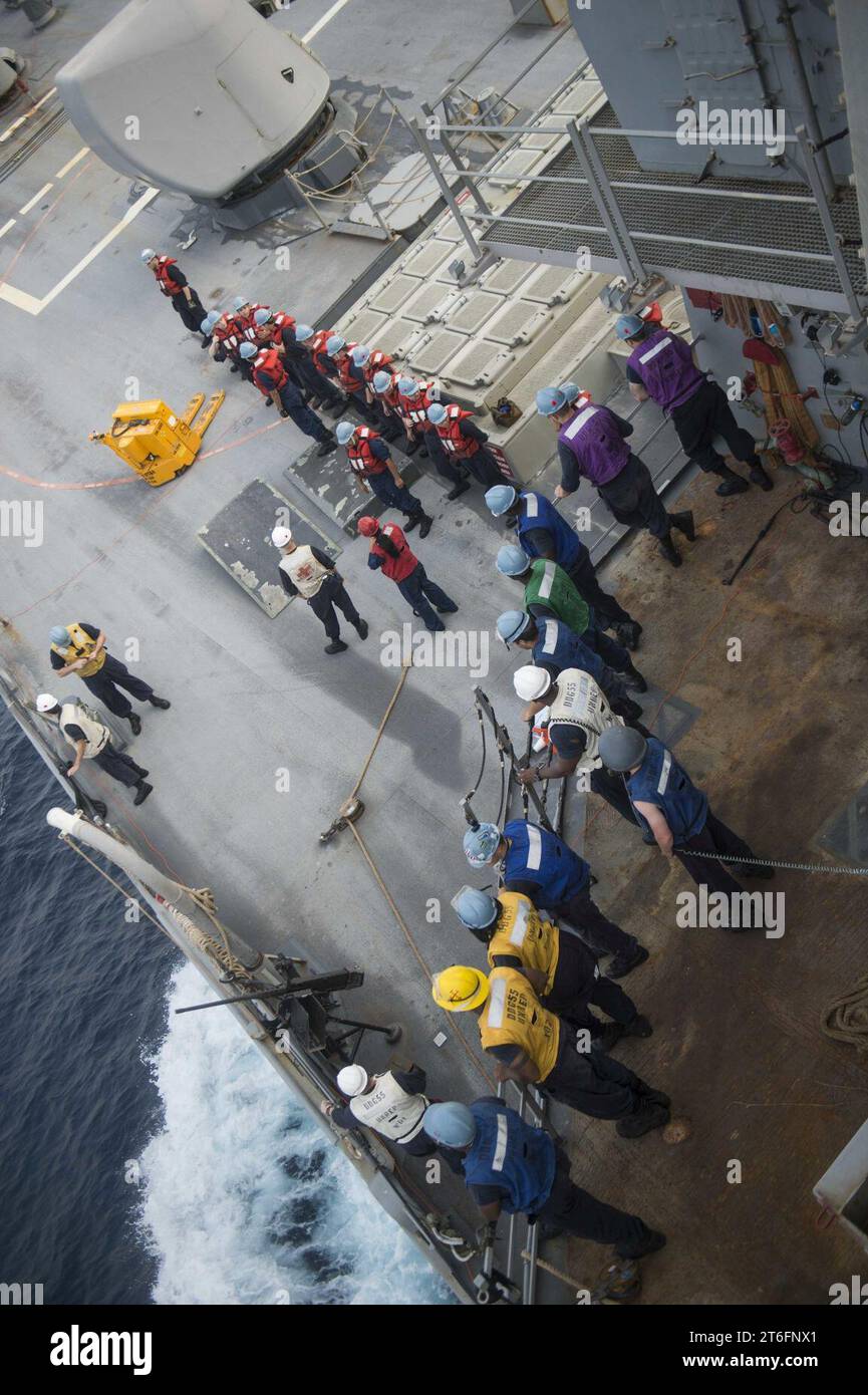 USS STOUT (DDG 55) REPLENISHMENT-AT-SEA DEPLOYMENT 2016 160806 Stock ...