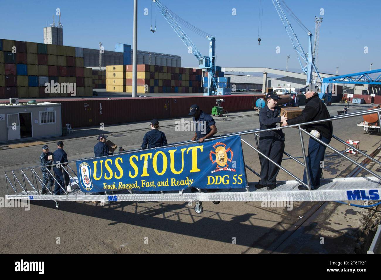 Uss stout arleigh burke class hi-res stock photography and images - Alamy