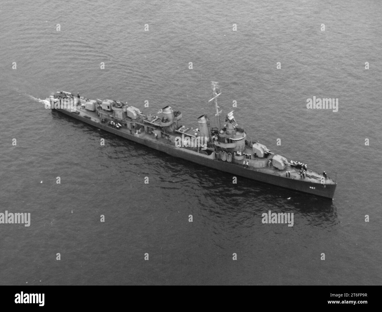 USS Strong (DD-467) underway in 1942 Stock Photo - Alamy