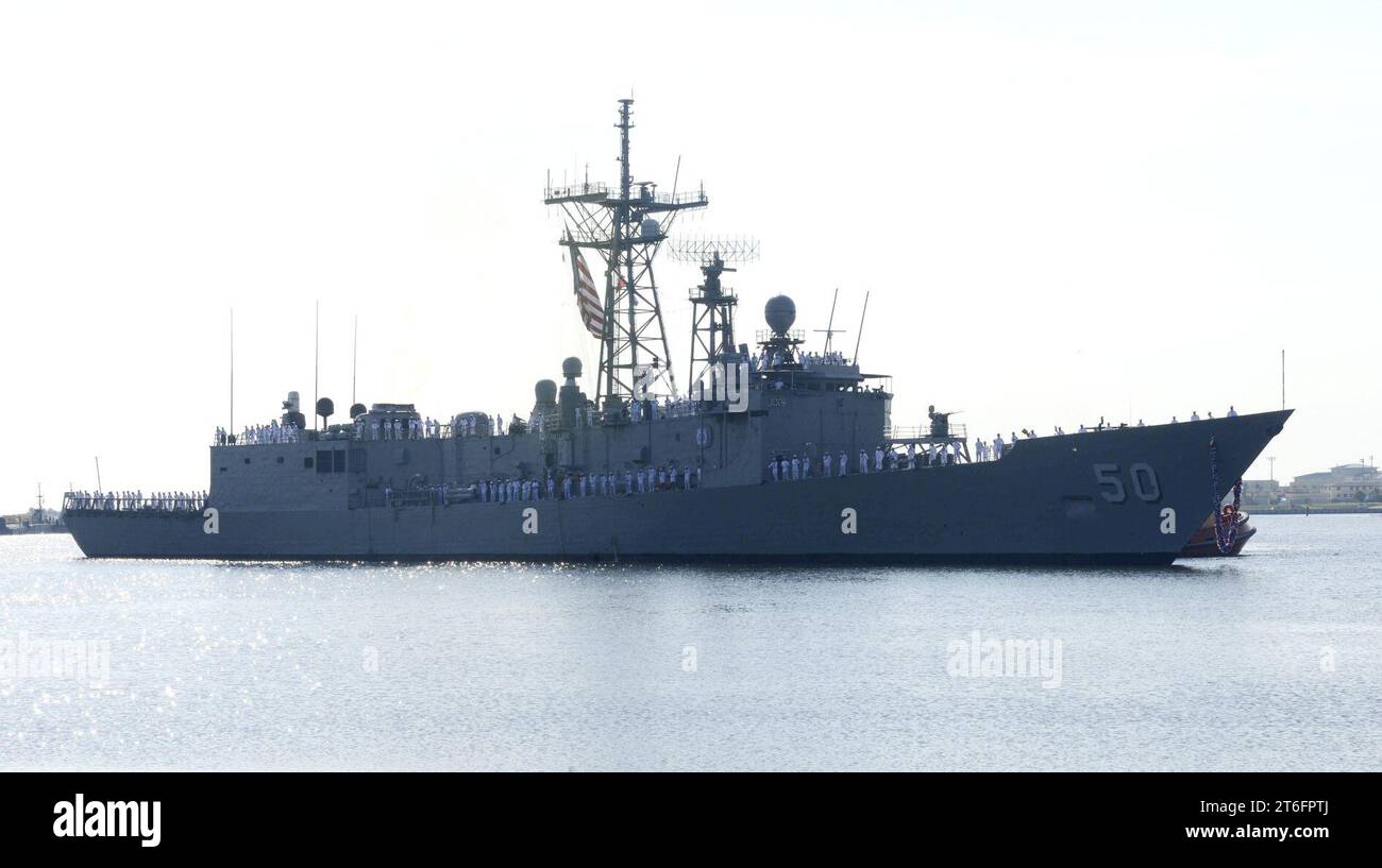 Uss taylor ffg 50 hi-res stock photography and images - Alamy
