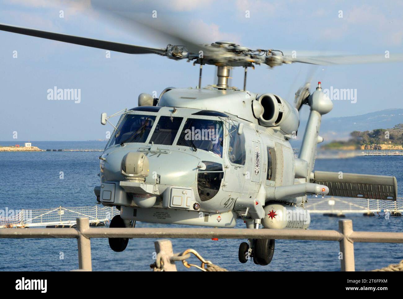 USS Taylor pierside flight operations 140312 Stock Photo - Alamy