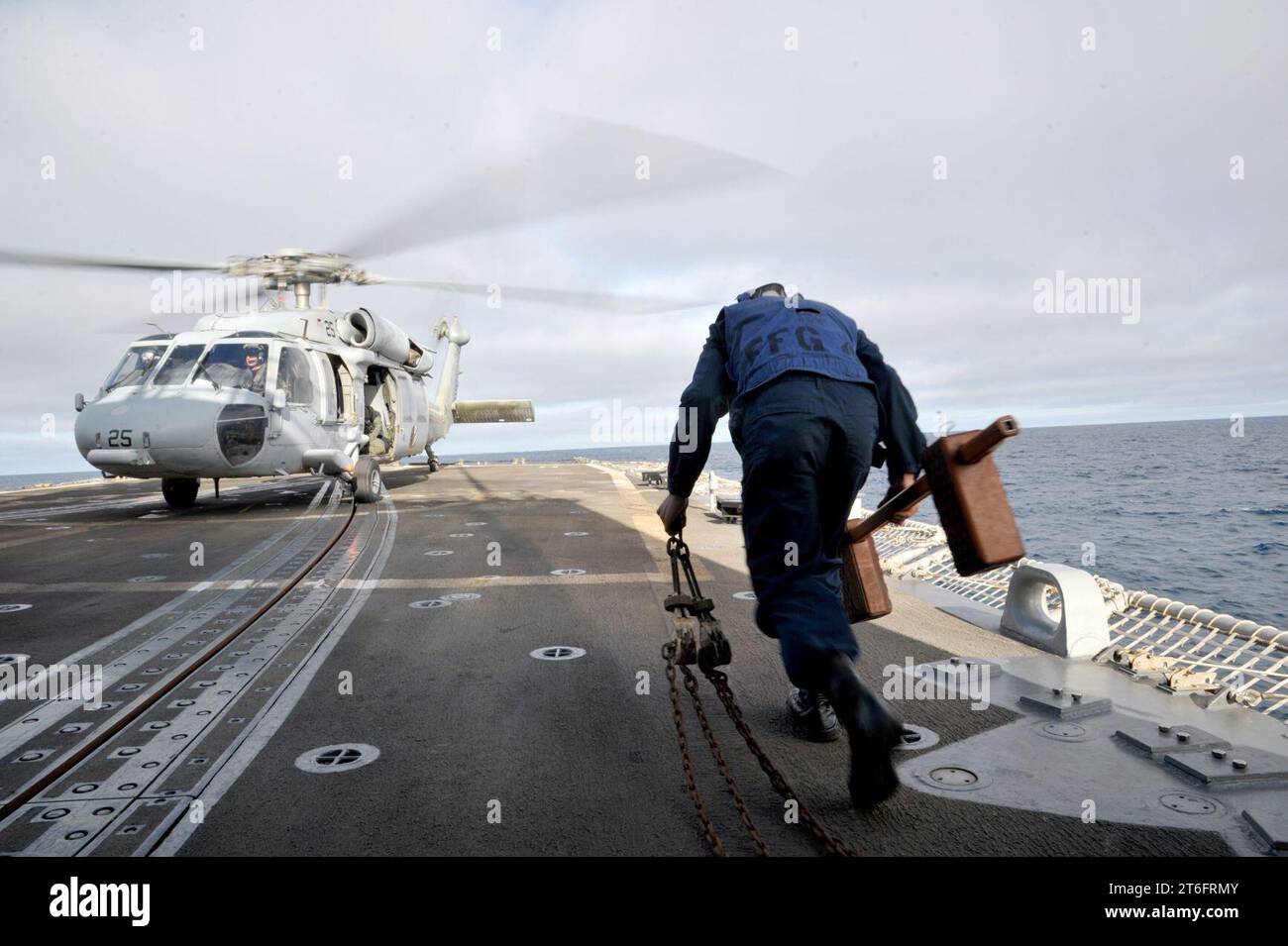USS Thach in the Pacific Ocean 130624 Stock Photo - Alamy
