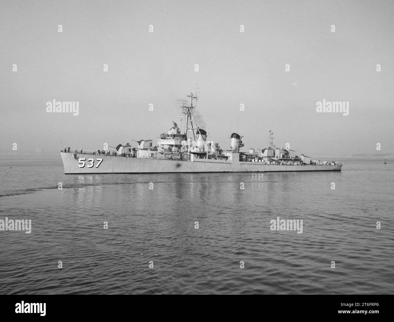 USS The Sullivans (DD-537) underway c1952 Stock Photo - Alamy