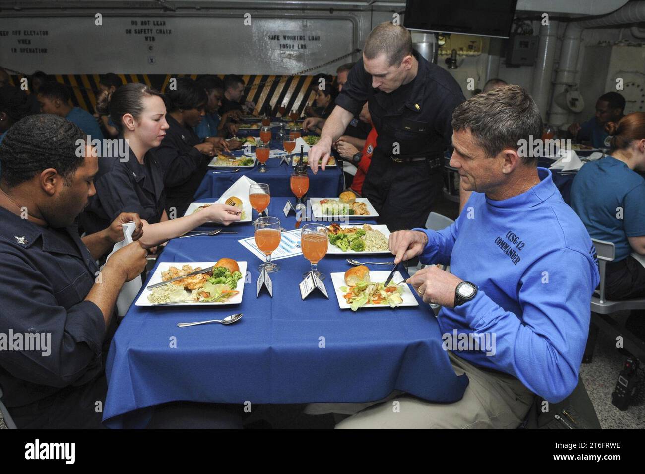 USS Theodore Roosevelt (CVN 71) 150426 Stock Photo - Alamy
