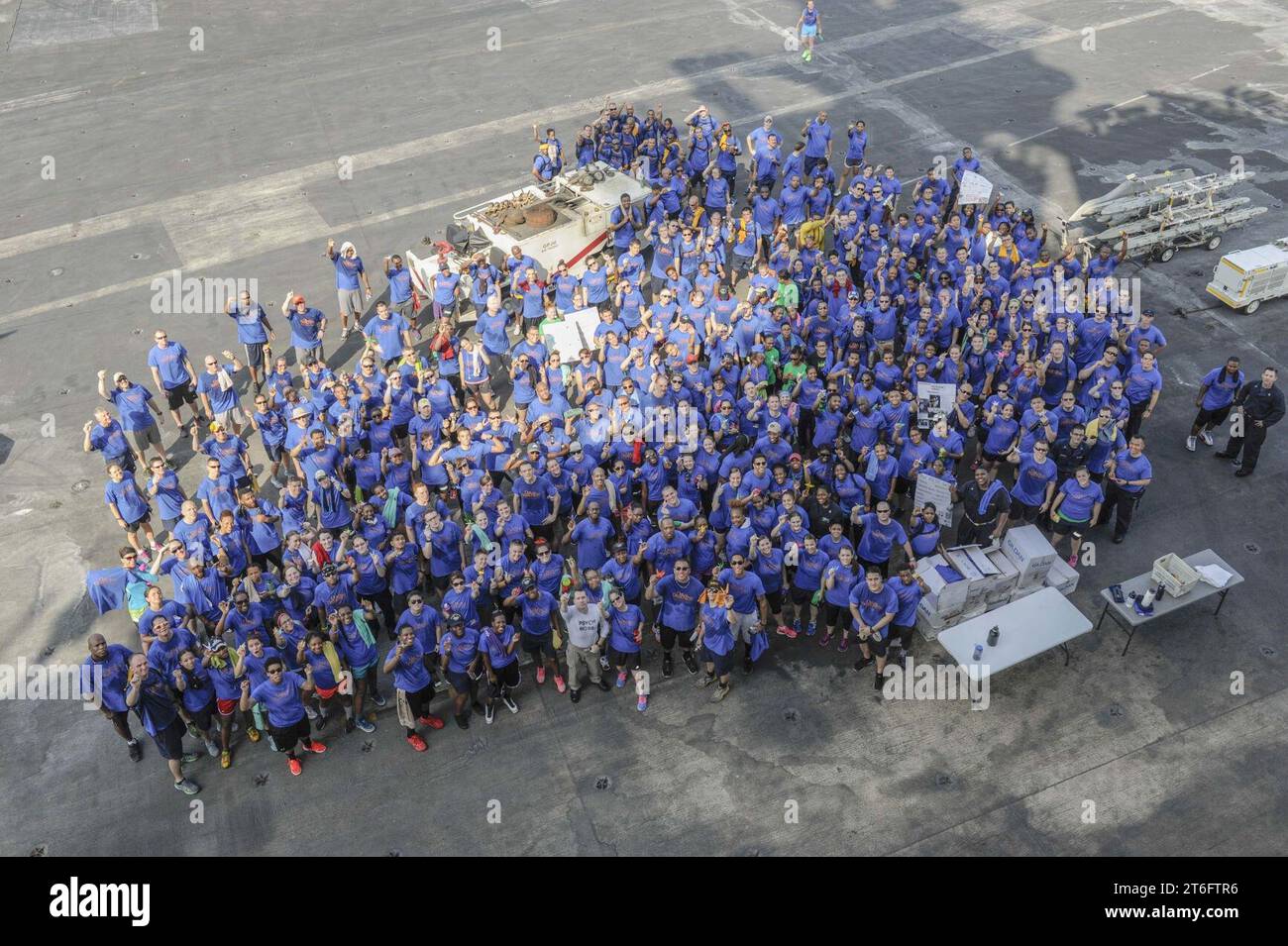 USS Theodore Roosevelt action 150830 Stock Photo - Alamy