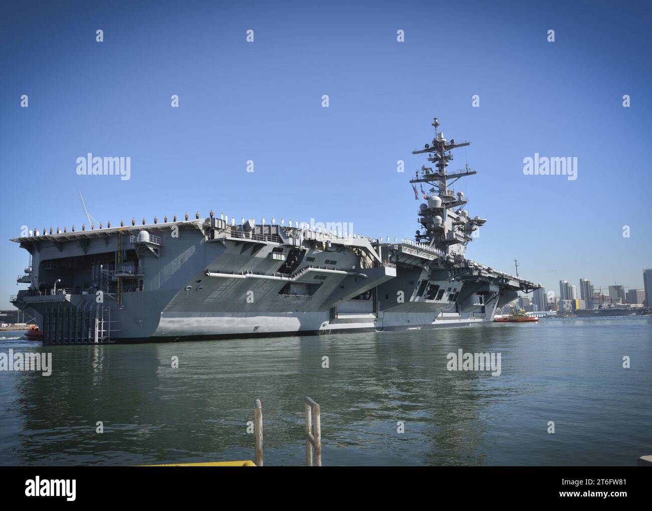 USS Theodore Roosevelt departs its homeport of San Diego. (23764123658 Stock Photo - Alamy