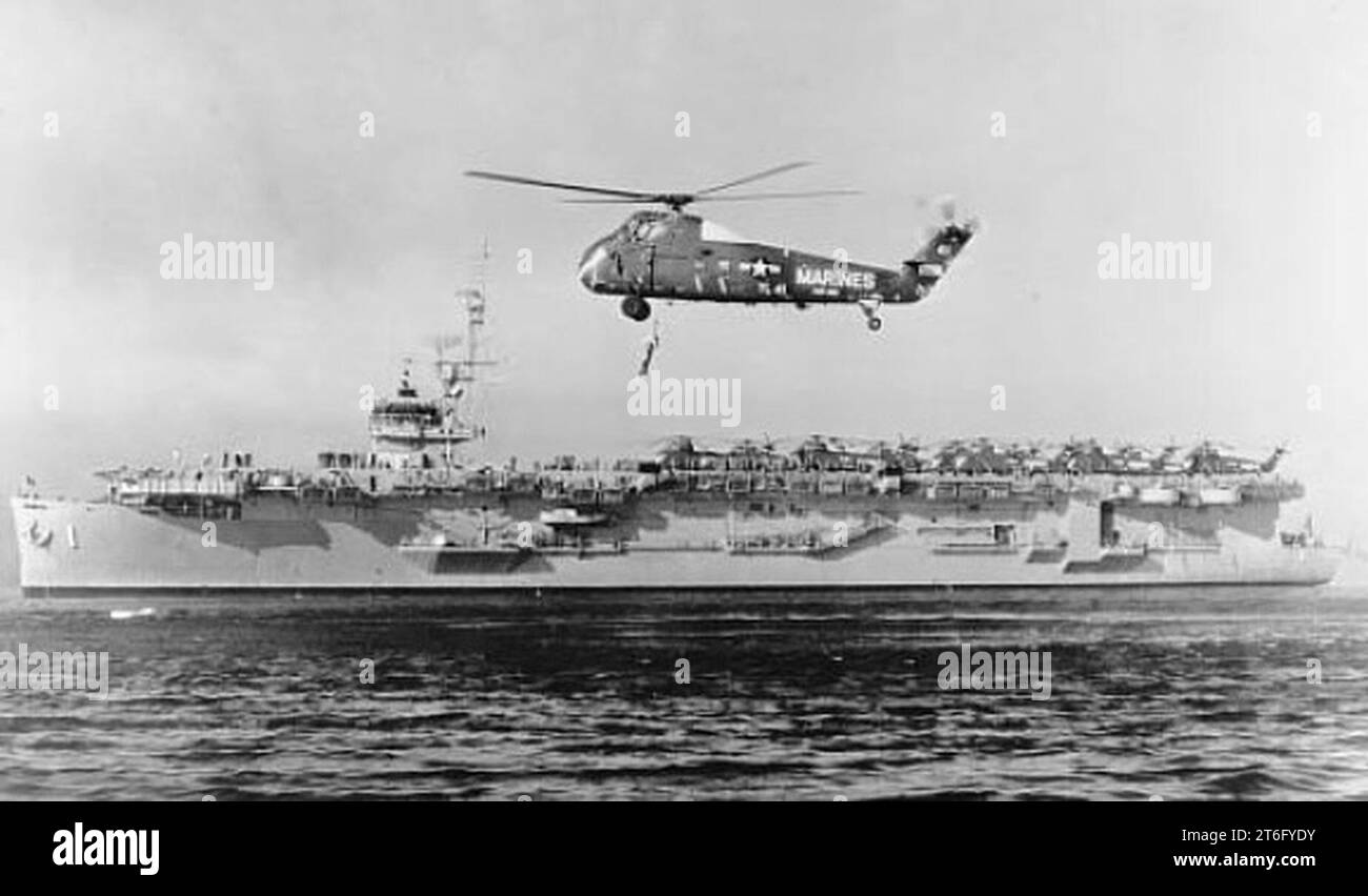 USS Thetis Bay CVHE-1 1950s Stock Photo - Alamy
