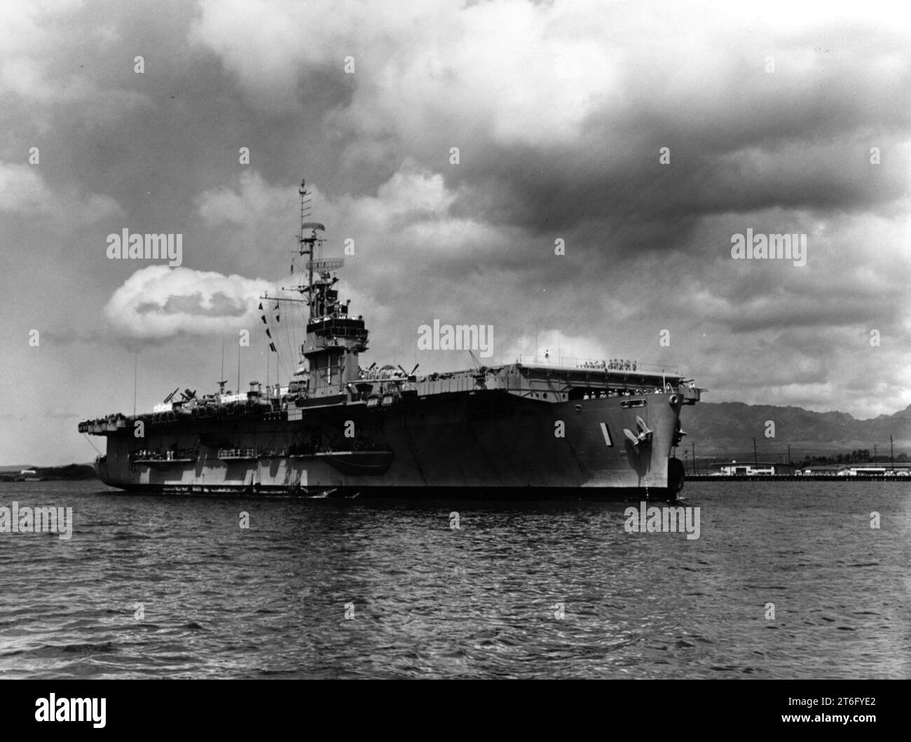USS Thetis Bay (CVHA-1) on 1 April 1958 Stock Photo - Alamy