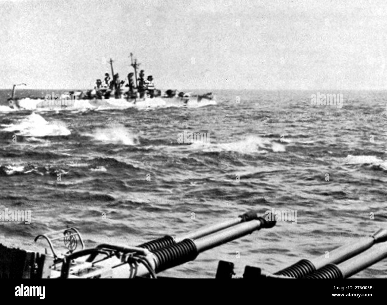 USS Topeka (CL-67) during shakedown cruise 1945 Stock Photo - Alamy